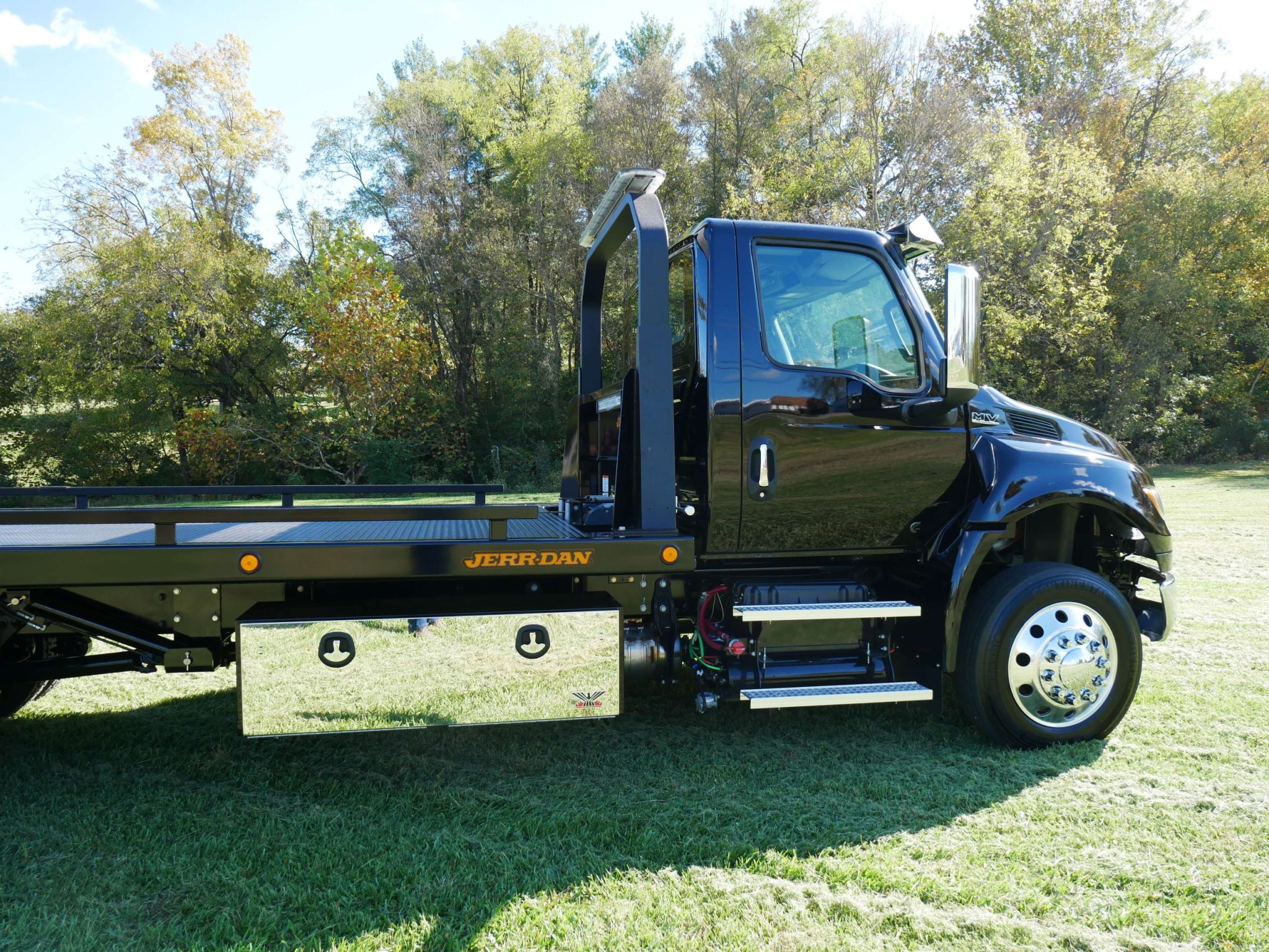 2025 International MV607 - Steel Jerr-Dan Rollback *SOLD* - Tipton ...